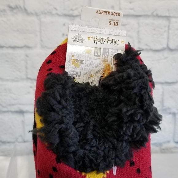 Hot Topic | Shoes | Harry Potter Gryffindor House Hogwarts Knitted ...